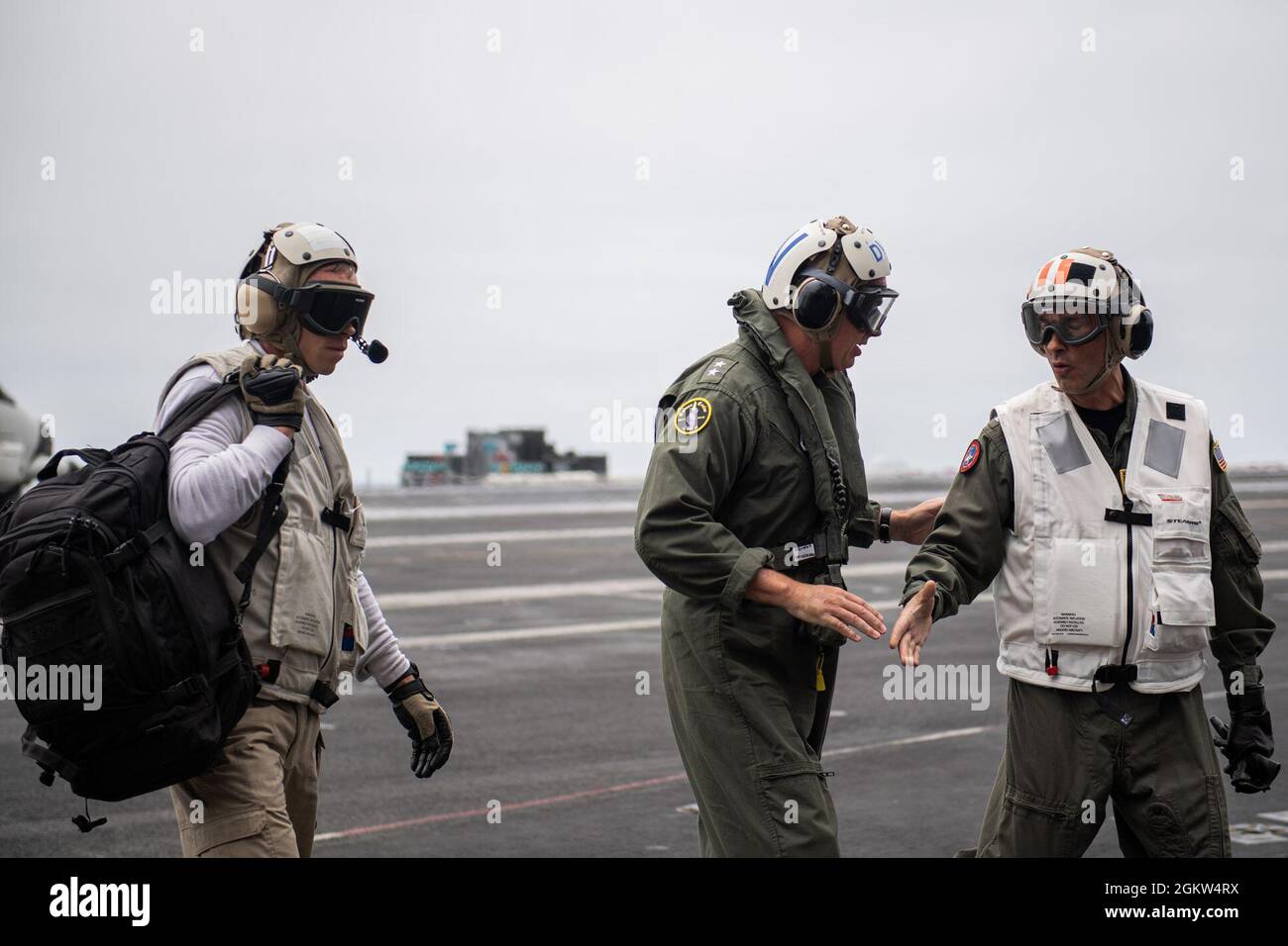 Uss kirk hi-res stock photography and images - Alamy