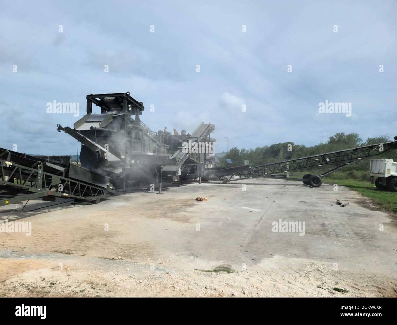 Rock crushing operations hi-res stock photography and images - Alamy