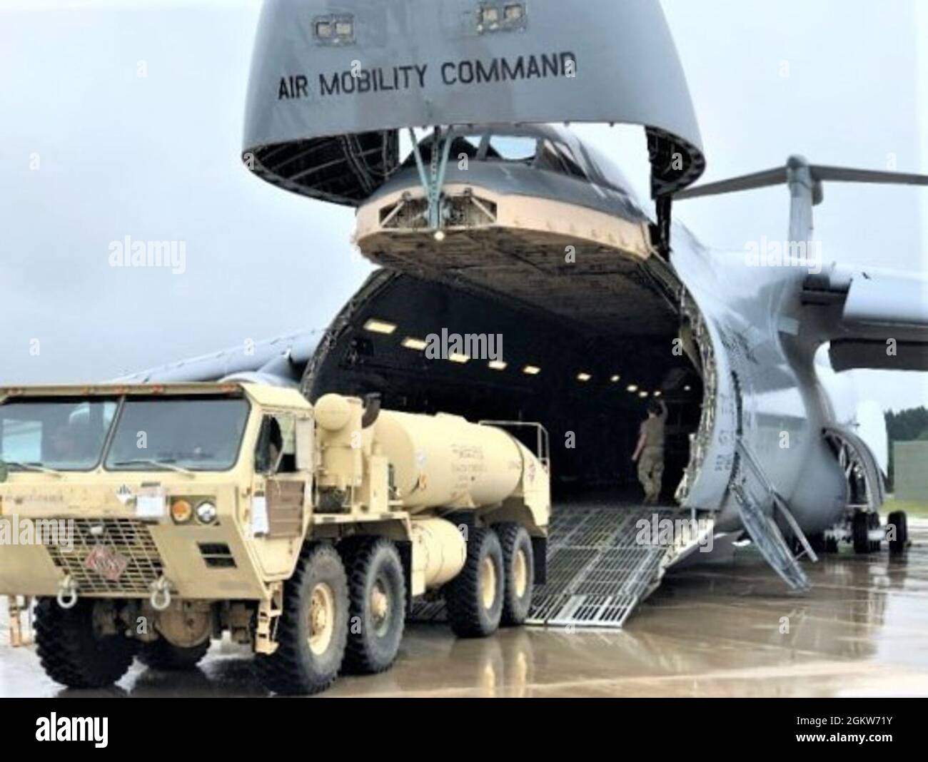 Soldiers with the 641st Regional Support Group and Airmen of Volk Field ...