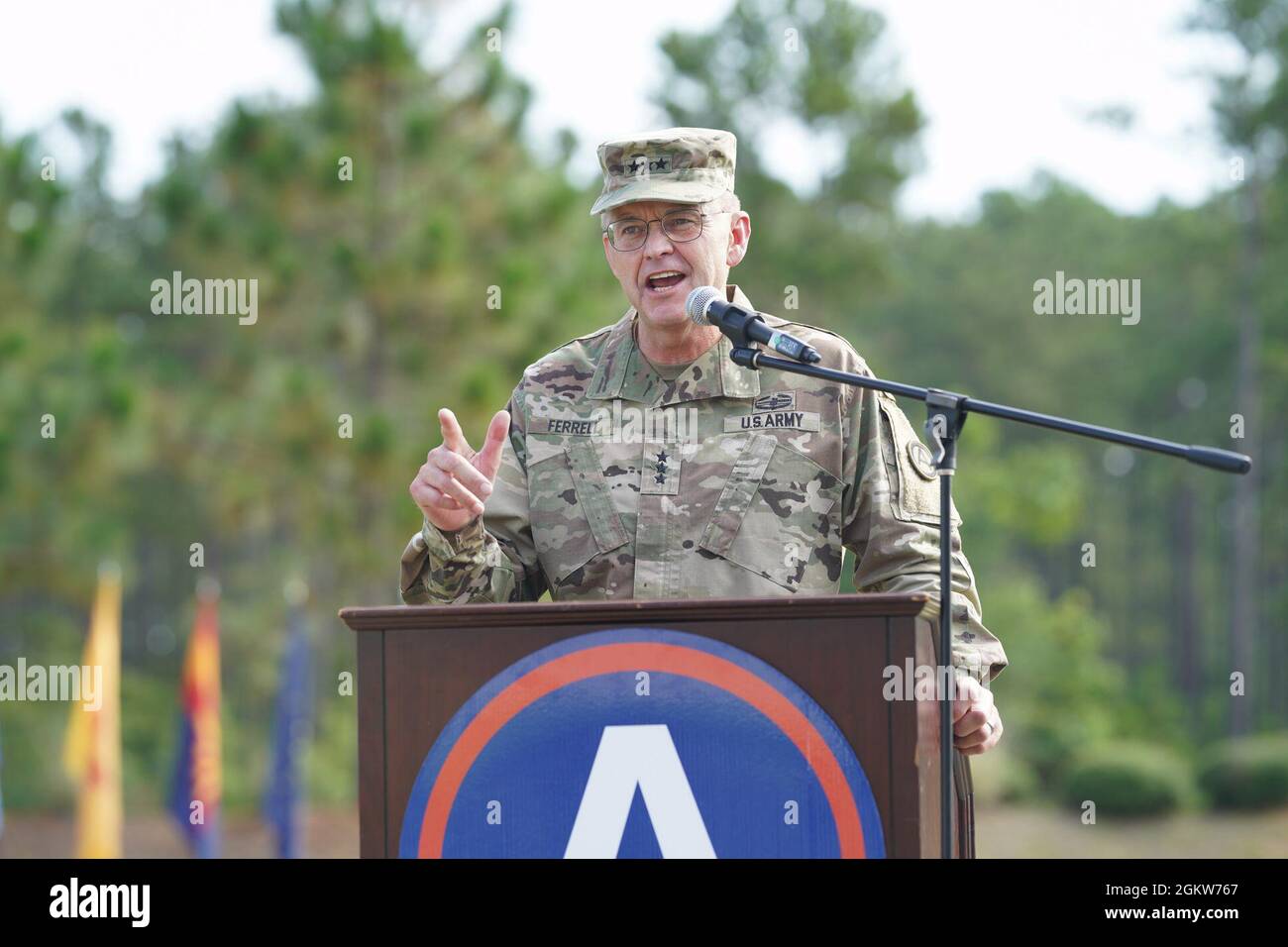 U s army central commanding general hi-res stock photography and images ...