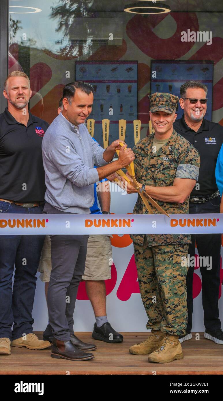 Col. Charles B. Dockery, the commanding officer of Marine Corps Air ...