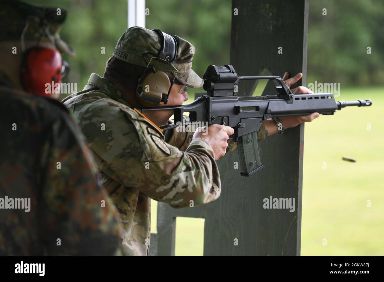 German armed forces badge of marksmanship hi-res stock photography and ...