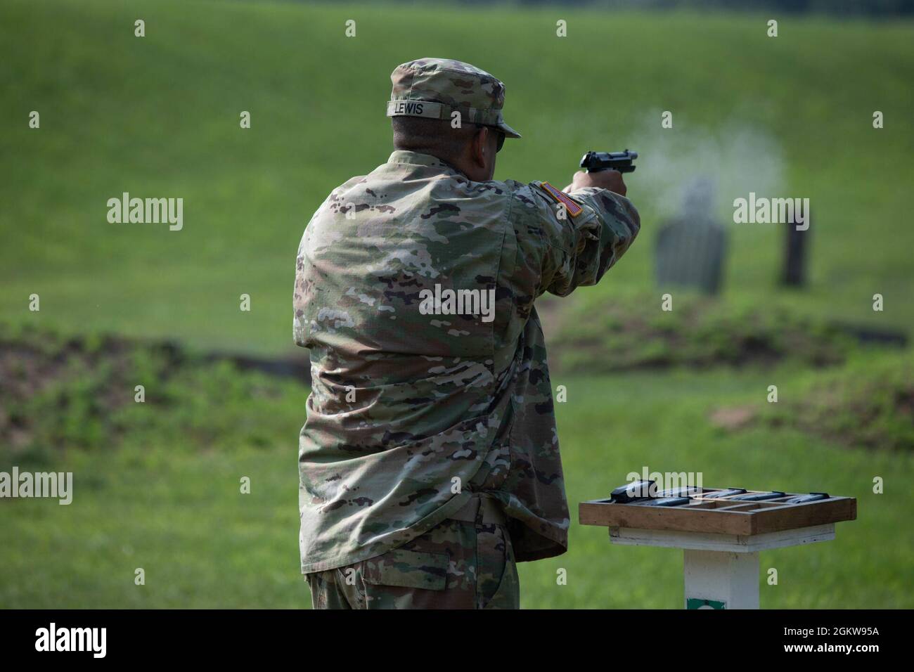 Soldiers from the 46th Military Police Command conduct their annual ...