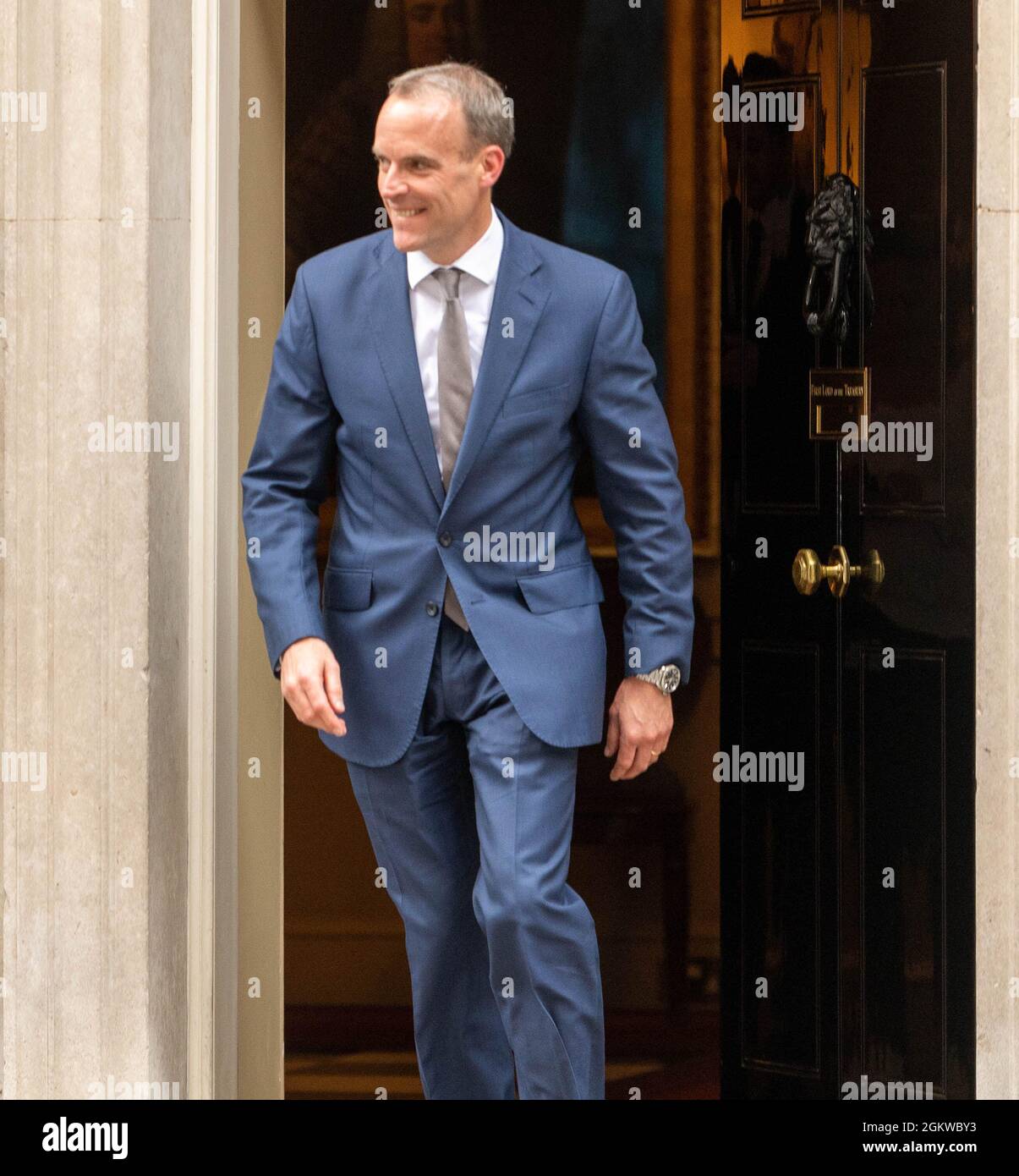 Prime minister cabinet secretary uk hi-res stock photography and images ...