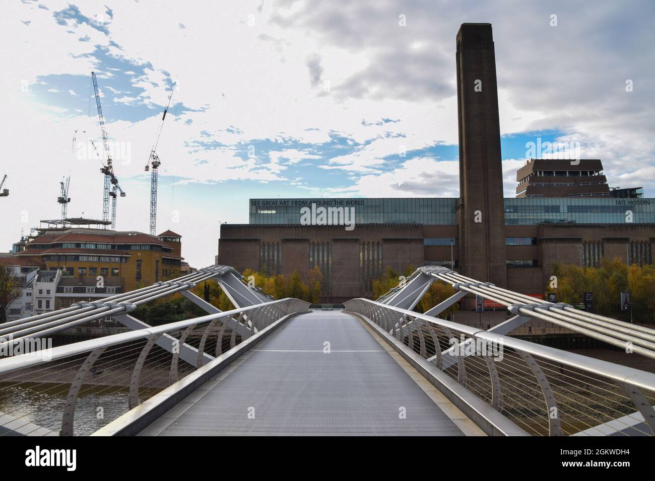 An empty Millennium Bridge and Tate Modern during the second national ...