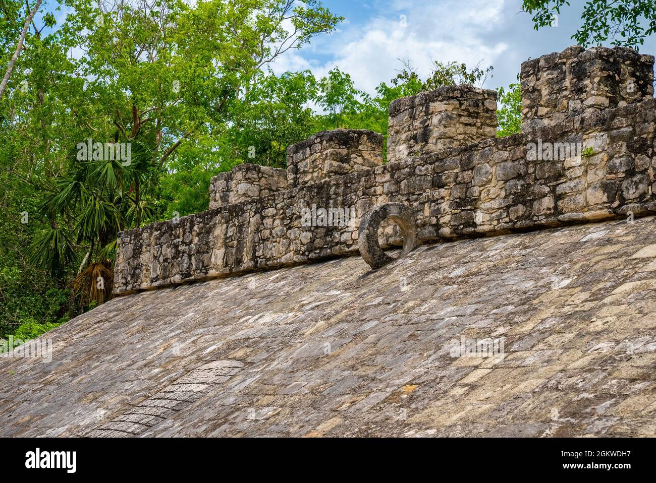 Ring ball court ruined mayan hi-res stock photography and images - Alamy