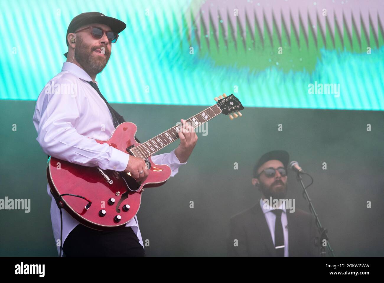 Gibson electric guitar 2021 hi-res stock photography and images - Alamy