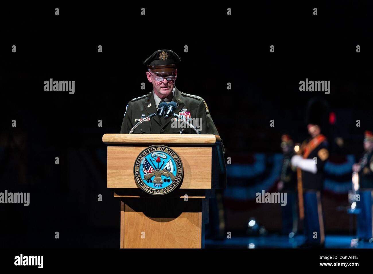 Gen pede hi-res stock photography and images - Alamy