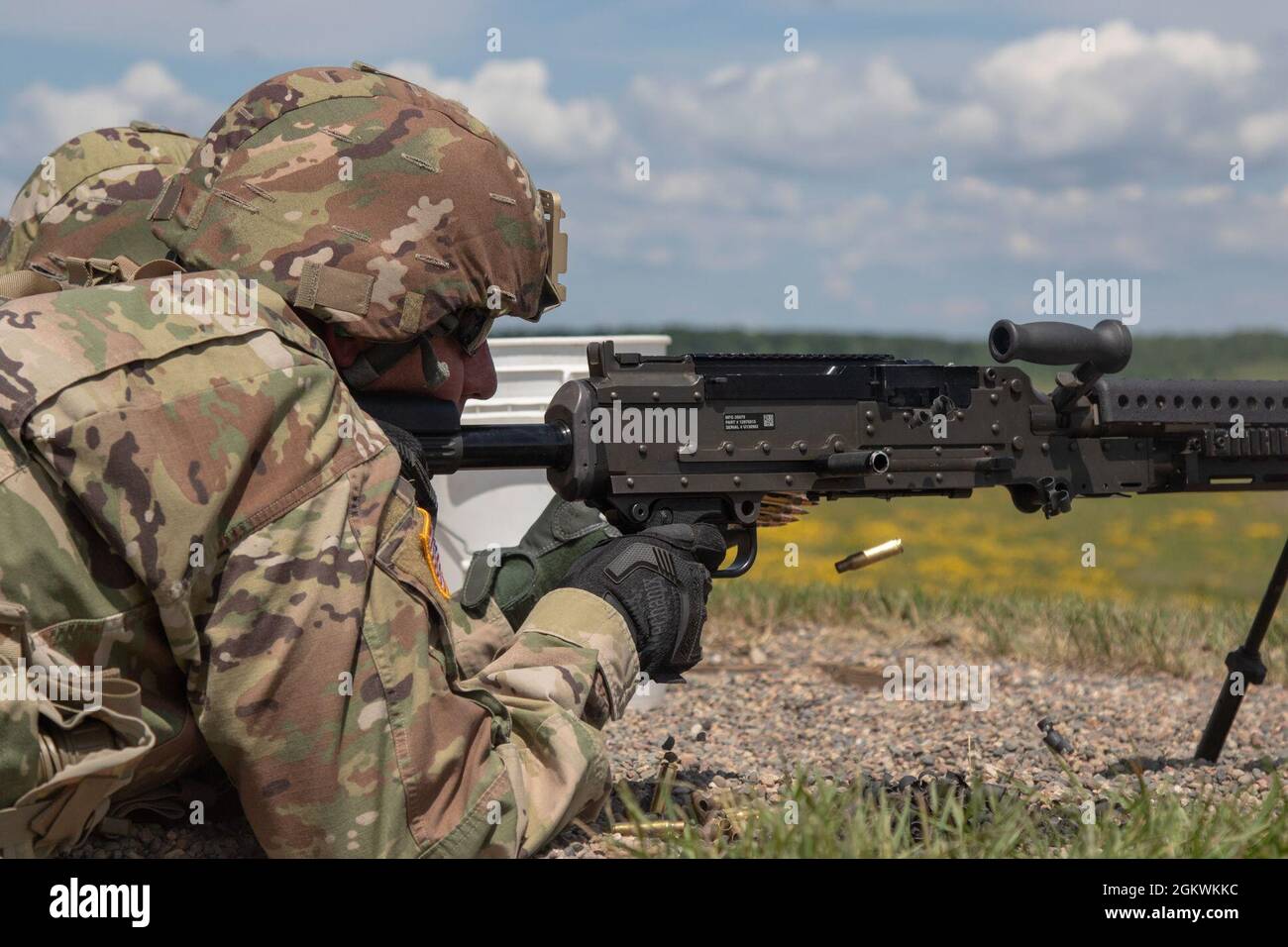 Soldiers of the 1-147th FA, South Dakota National Guard conduct weapons ...