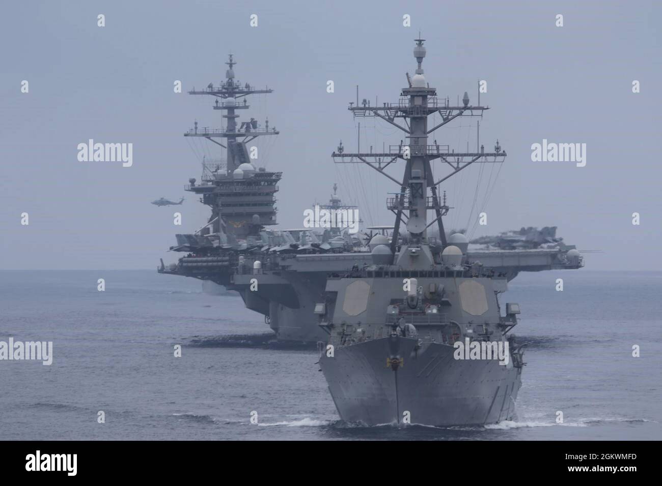 210711-N-LB955-1002 PACIFIC OCEAN (July 11, 2021) Arleigh Burke-class ...