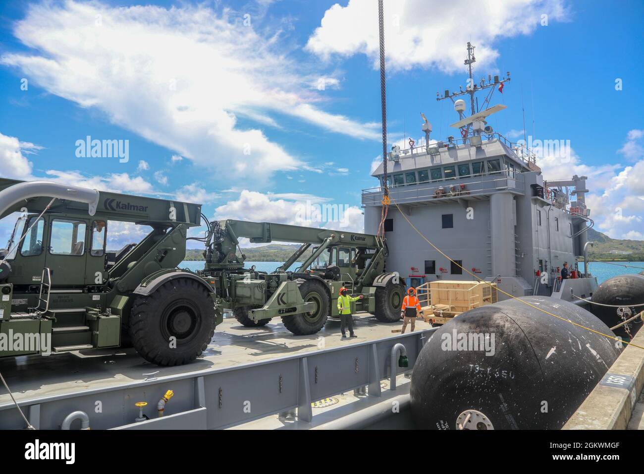 Soldiers with the 7th Transportation Brigade - Expeditionary under ...