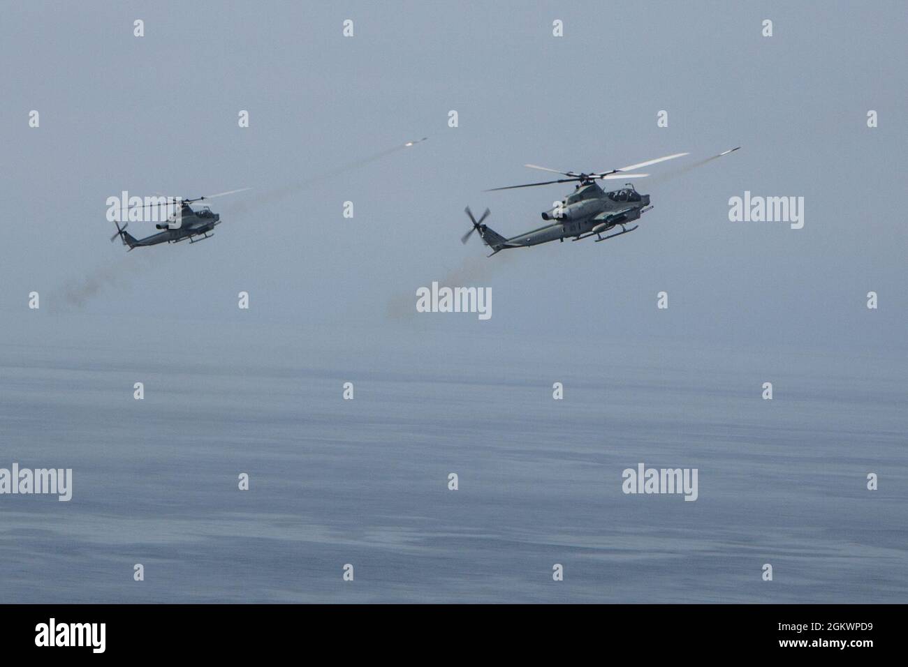 AH-1Z Viper’s with Marine Light Attack Helicopter Squadron (HMLA) 469 ...