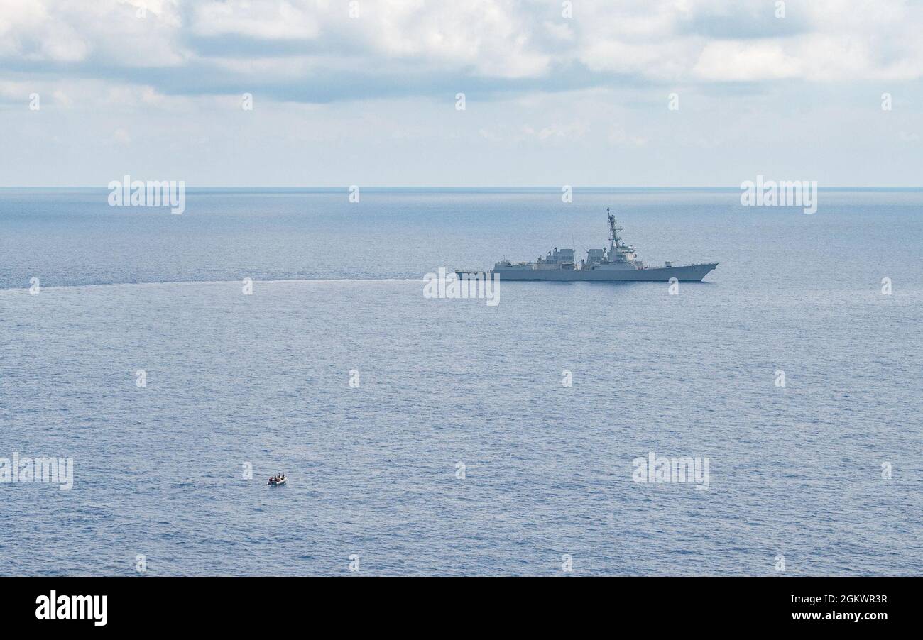 210713-N-LH67-1351 SOUTH CHINA SEA (July 13, 2021) Arliegh Burke-class ...