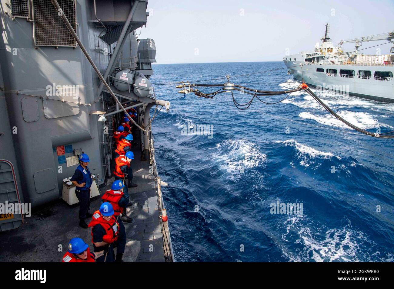 Royal fleet auxiliary replenishment tanker rfa tidespring a 136 hi-res ...