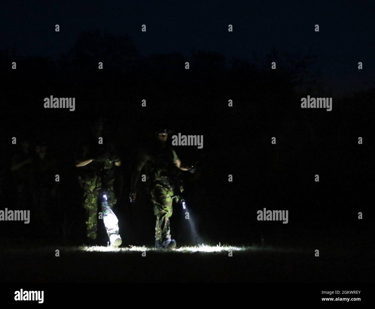 Serbian Police from the Special Anti-terrorist Unit (SAJ) and U.S. Army ...