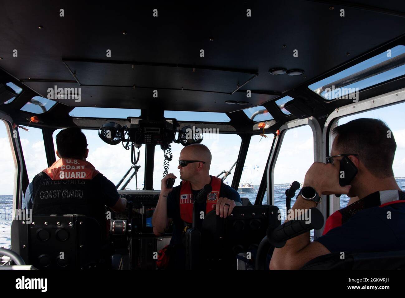 A crew from Coast Guard Station St. Petersburg on a 29-foot Response ...