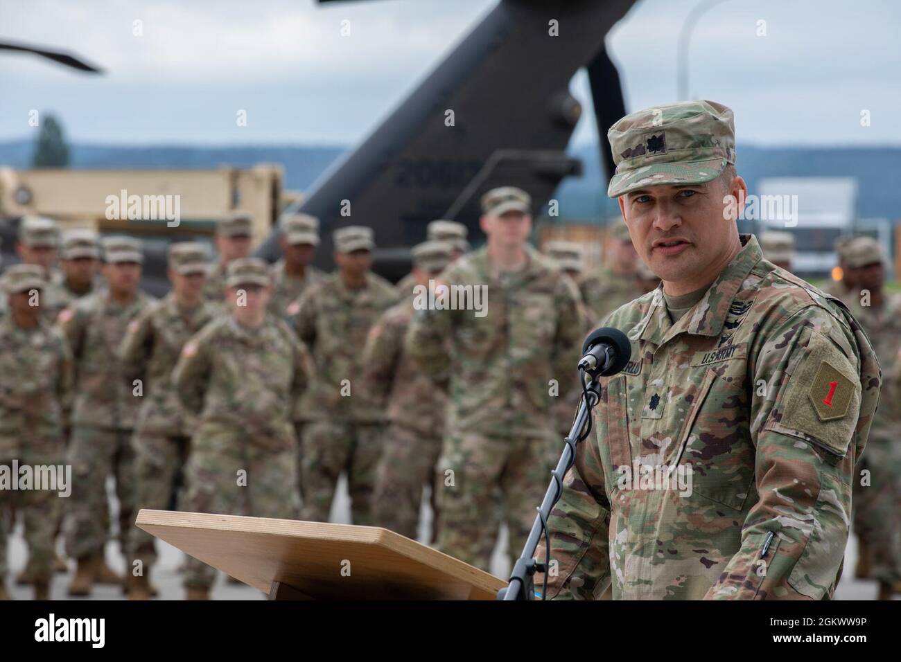 U.S. Army Lt. Col. Russel Vanderlugt, outgoing commander of the 601st ...