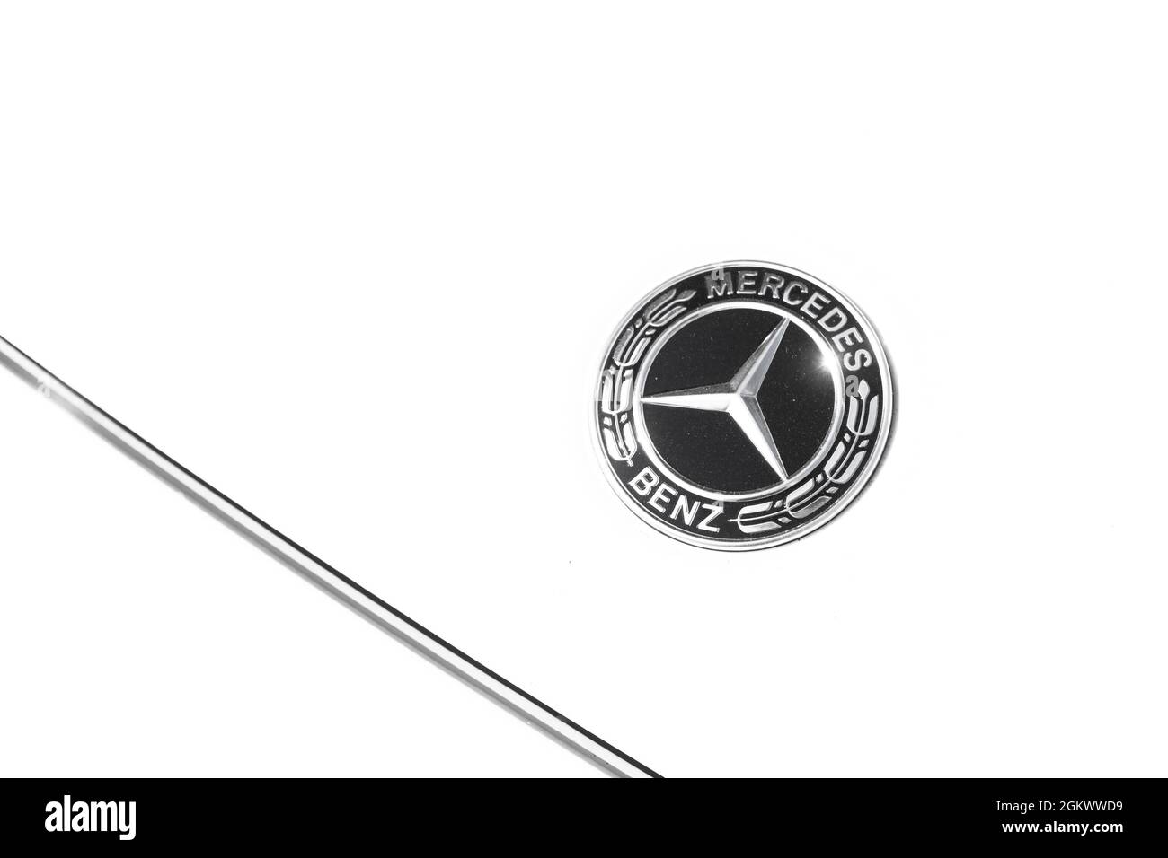 Metal mercedes benz logo Cut Out Stock Images & Pictures - Alamy