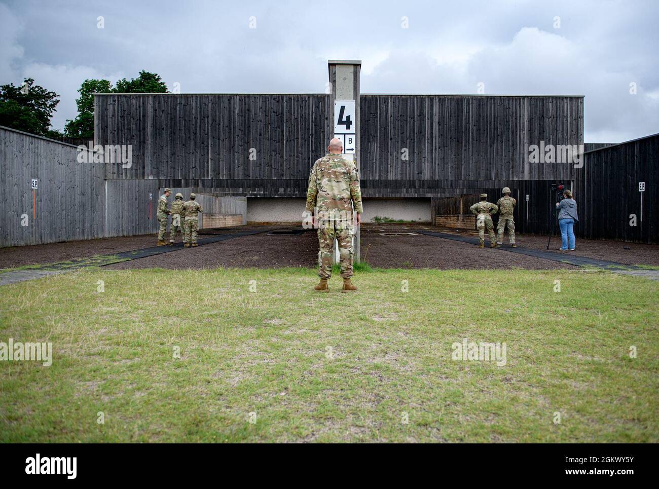 U.S. Army Soldiers assigned to 66th Military Intelligence Brigade, fire ...
