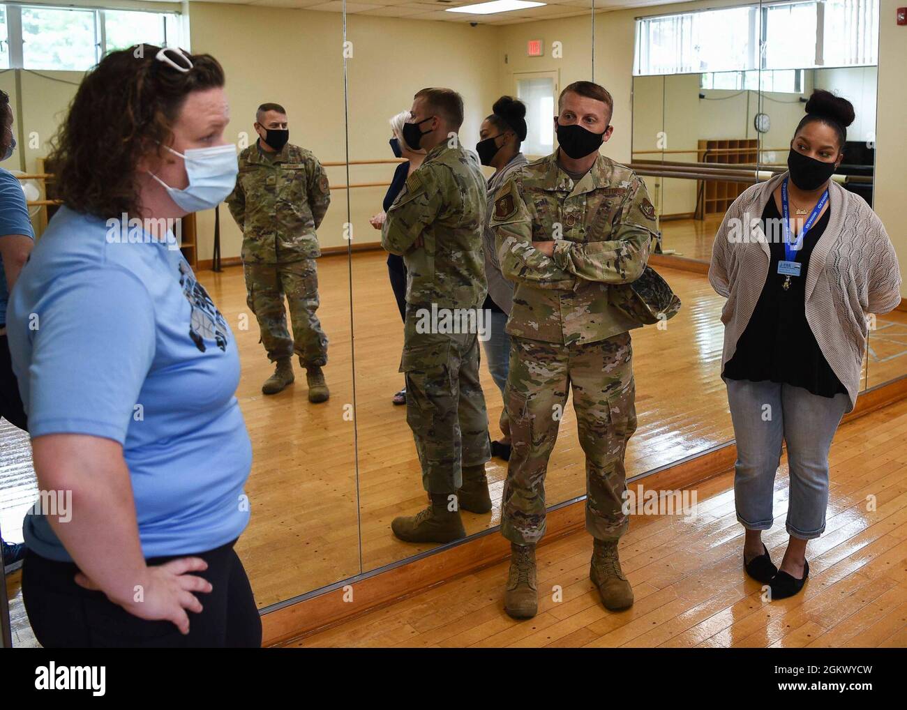 Youth opportunity volunteer hi-res stock photography and images - Alamy