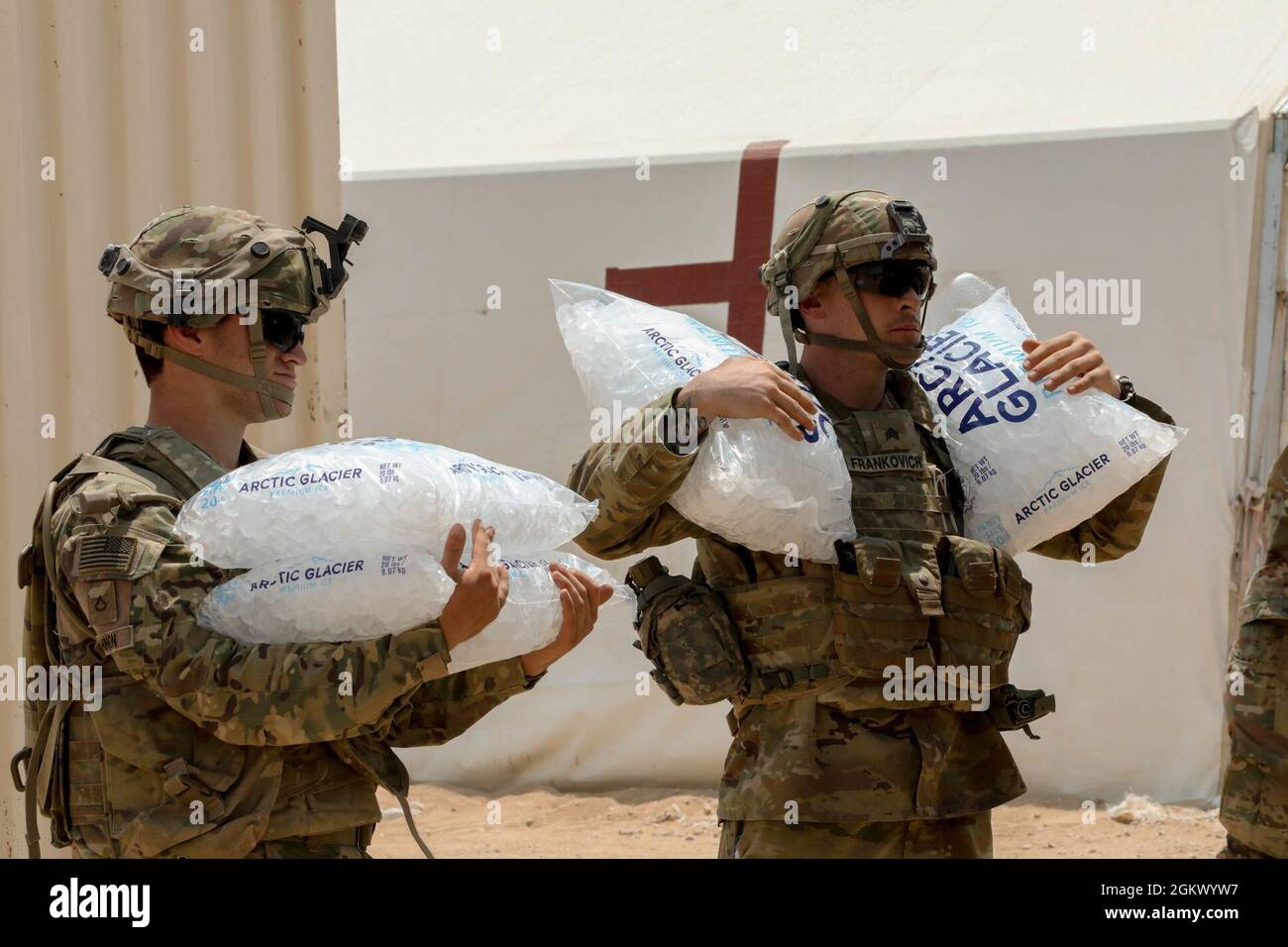 Hydration systems hi-res stock photography and images - Alamy