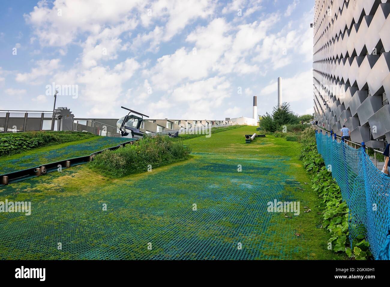 Waste-to-Energy Power Plant in Copenhagen with the ski area on the roof ...