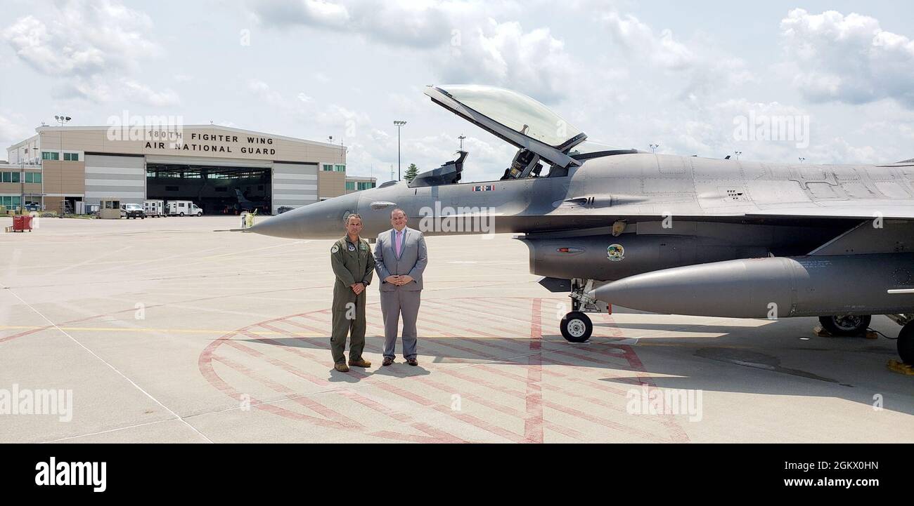 180th Fighter Wing Commander, Col. Michael DiDio and Mr. Wade ...