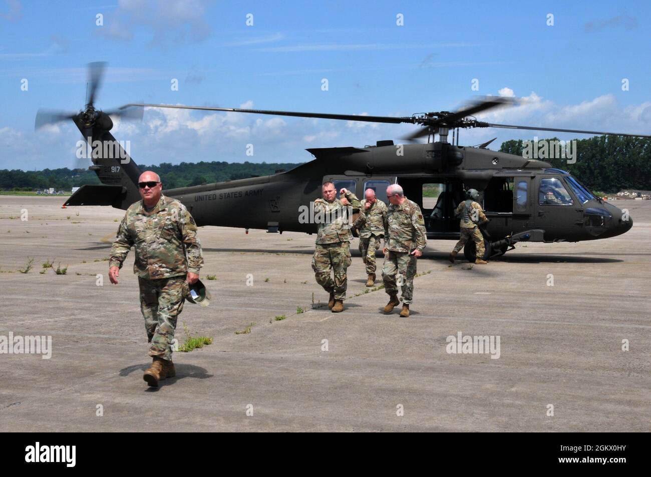 Senior leadership for the Pennsylvania National Guard deboard a UH-60 ...