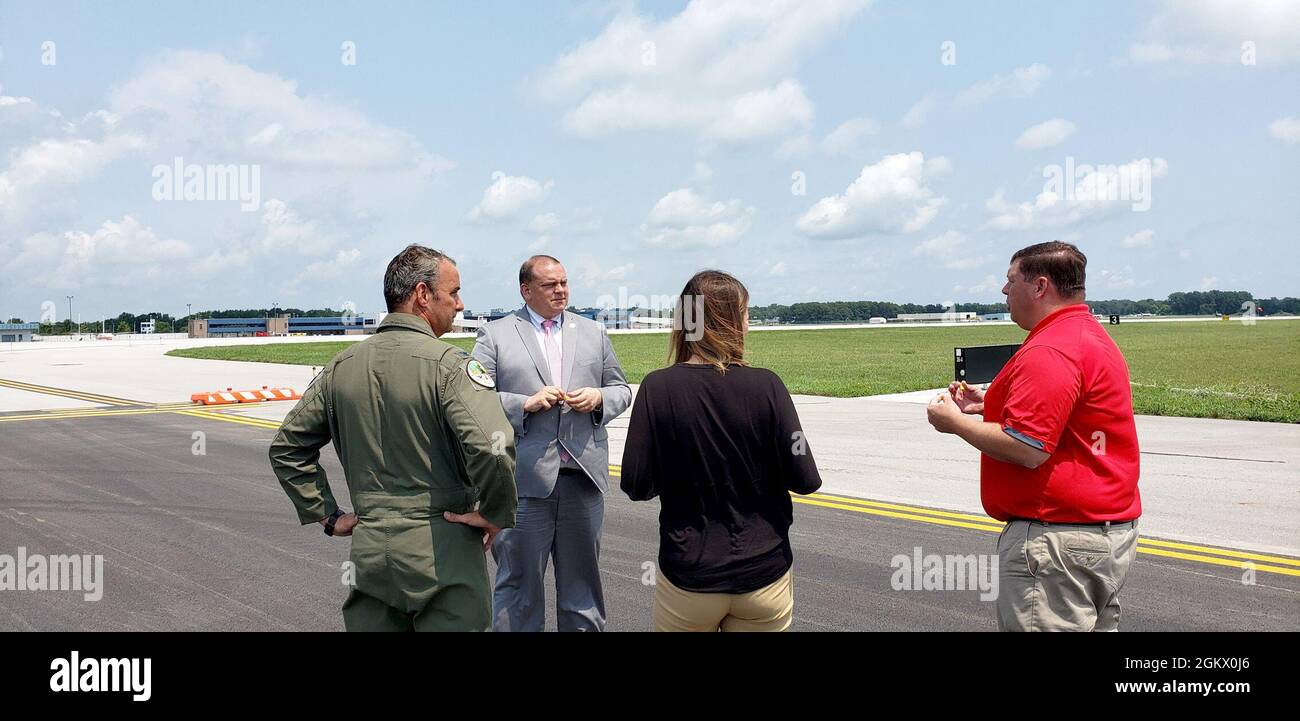 Mayor of Toledo, Mr. Wade Kapszukiewicz, speaks with Col. Michael DiDio ...