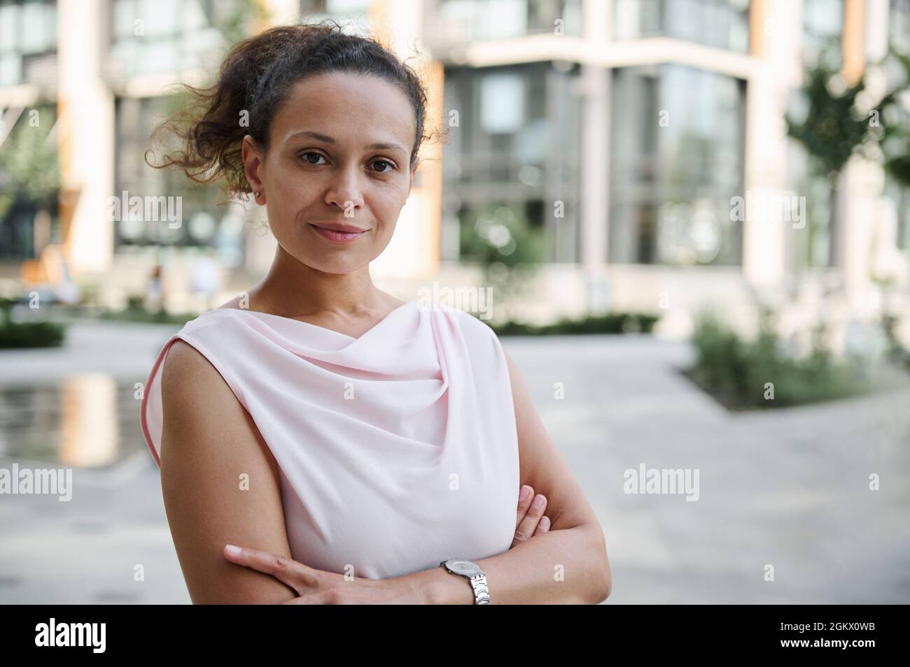 Tall attractive middle aged woman hi-res stock photography and images ...