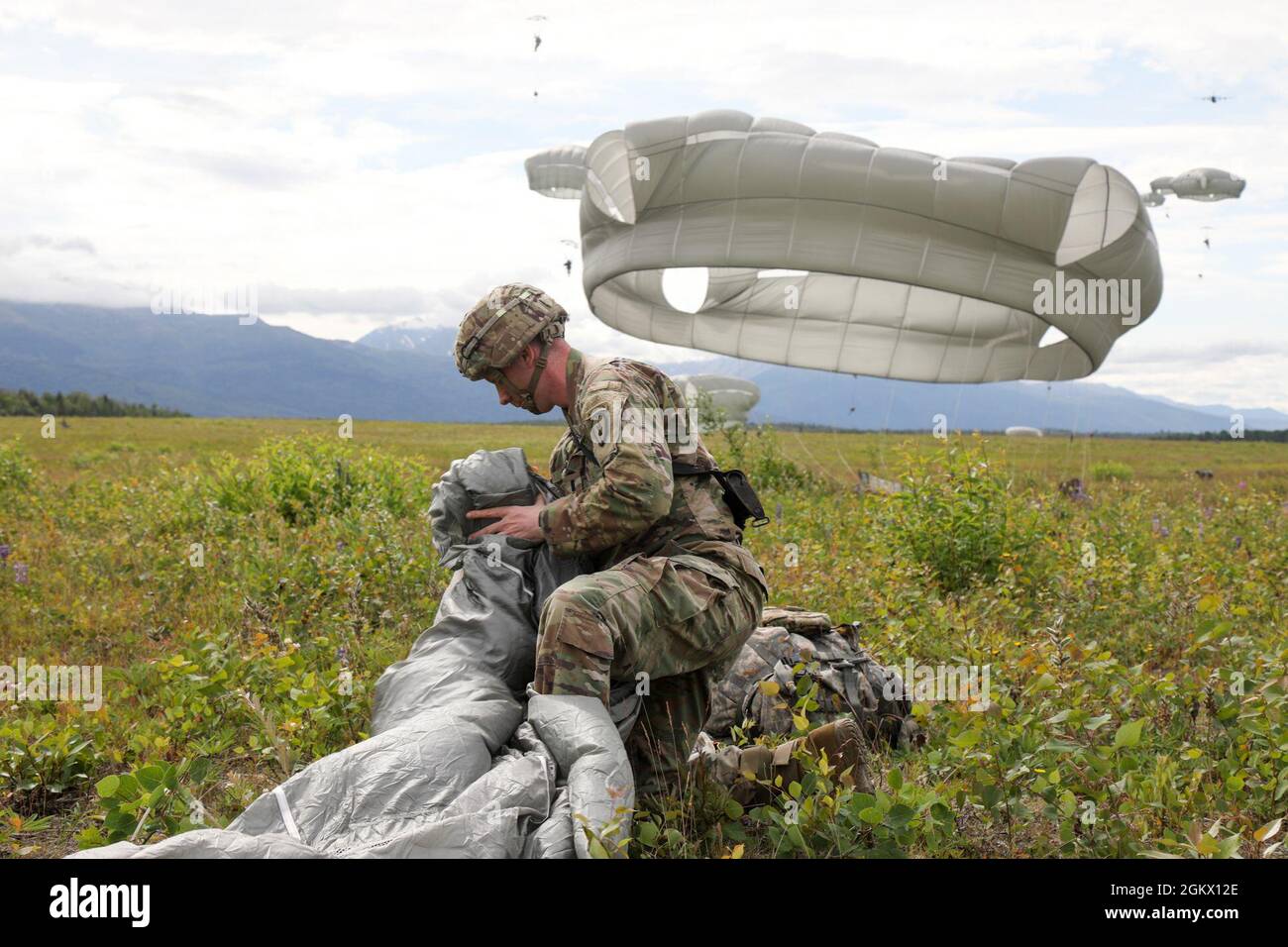1st Lt. Samuel Shulz, Titan Company executive officer, 4th Infantry ...