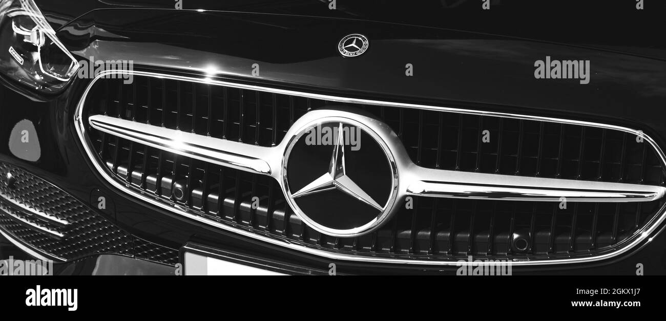 Mercedes Logo Black And White