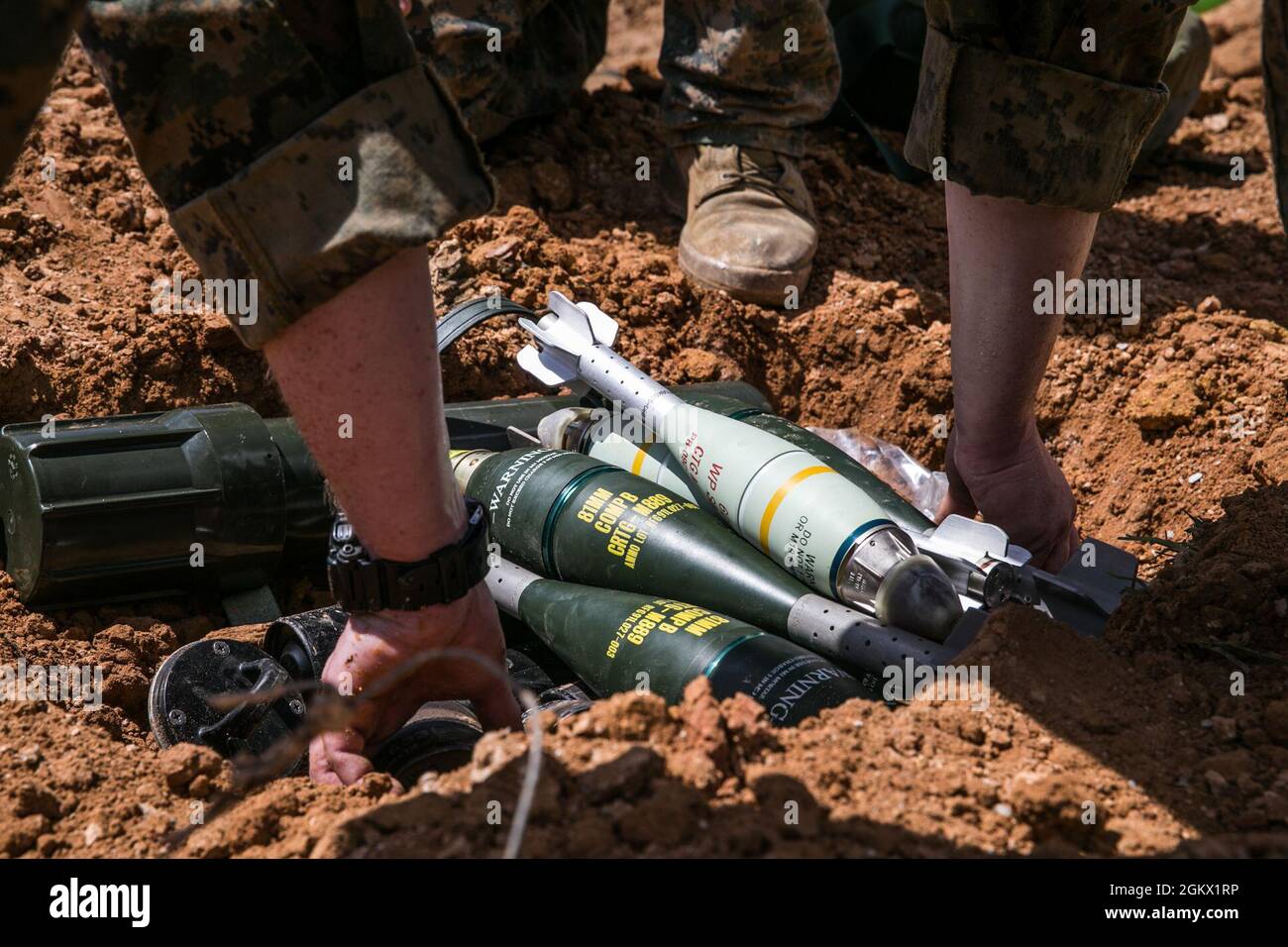 U.S. Marines with 3d Explosive Ordnance Disposal Company, 9th Engineer ...