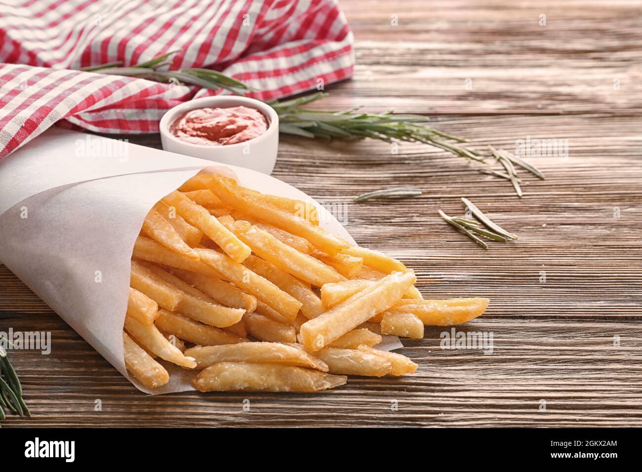 Frites cone hi-res stock photography and images - Alamy