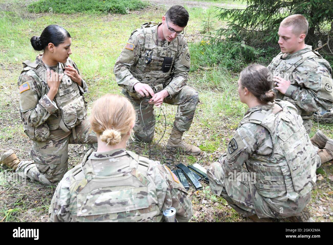 U.S. Soldiers with the Regimental Engineer Squadron, 2nd Cavalry ...