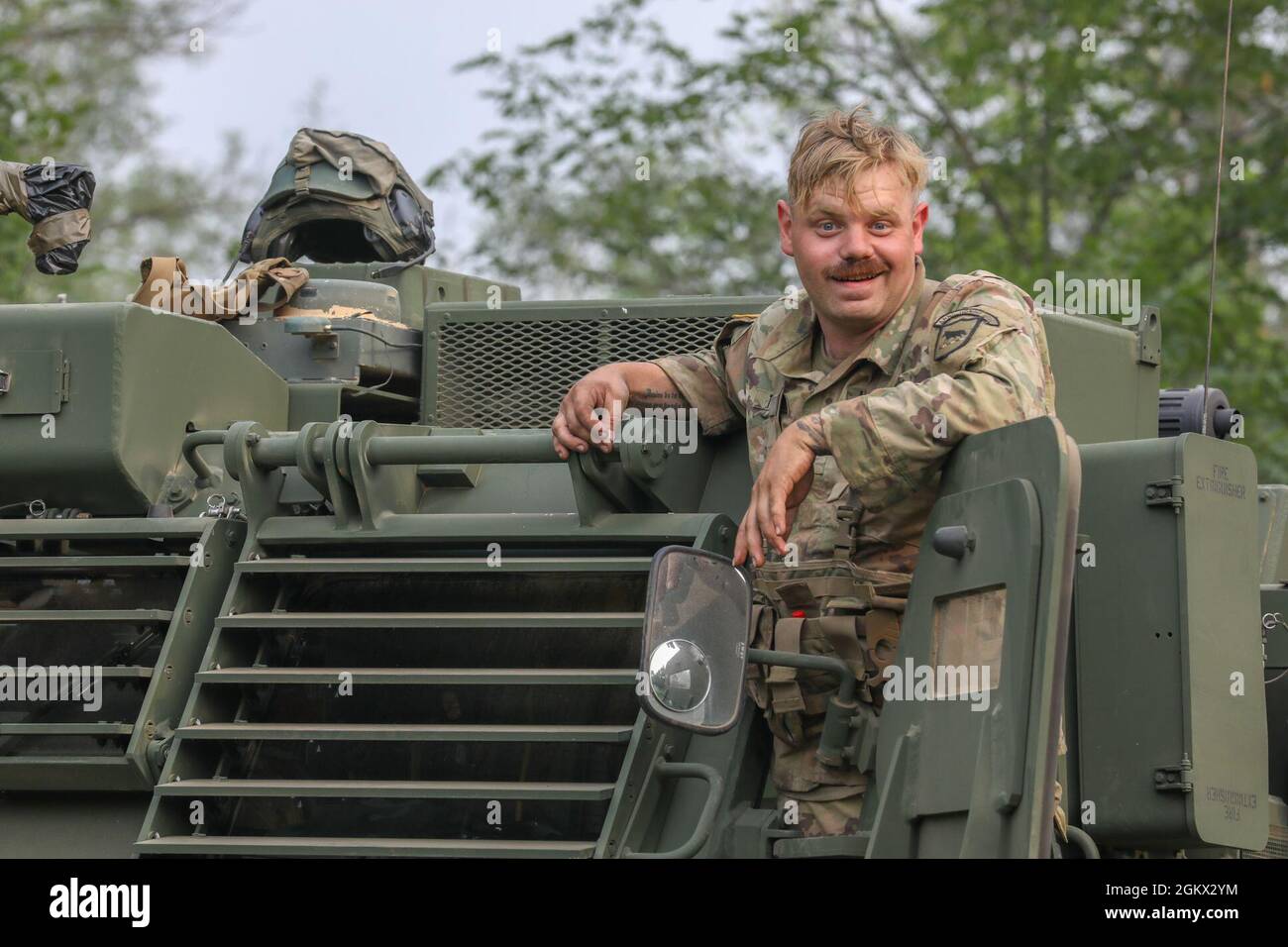 HIMARS crew members in the 1-147th FA, South Dakota National Guard ...