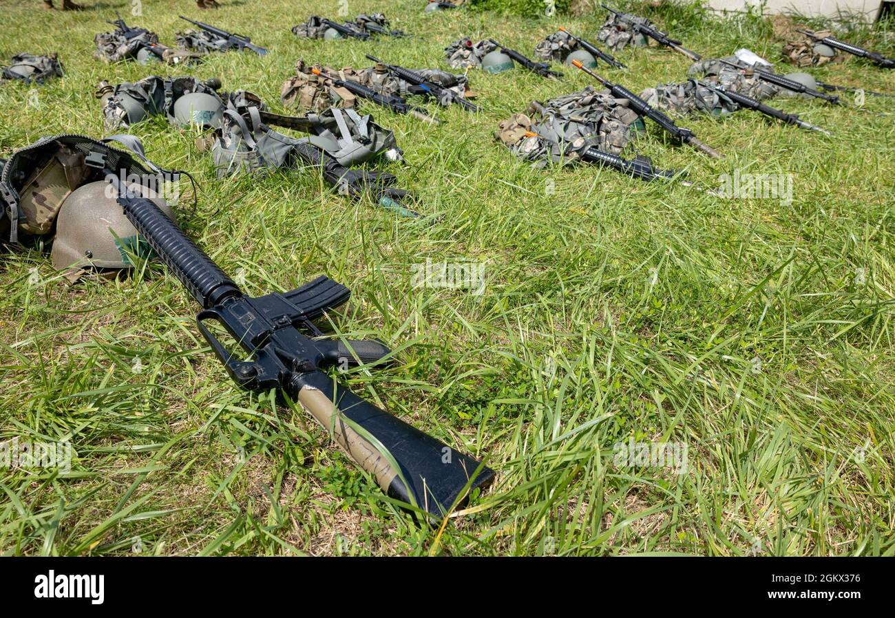 Rubber M16 rifles, Advanced Combat Helmets and Fighting Load Carriers ...