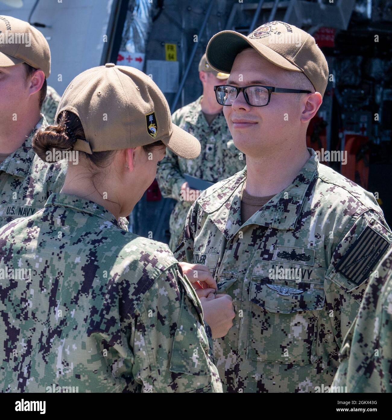 210715-N-JL294-1082 PHILIPPINE SEA (July 15, 2021) Mass Communication ...