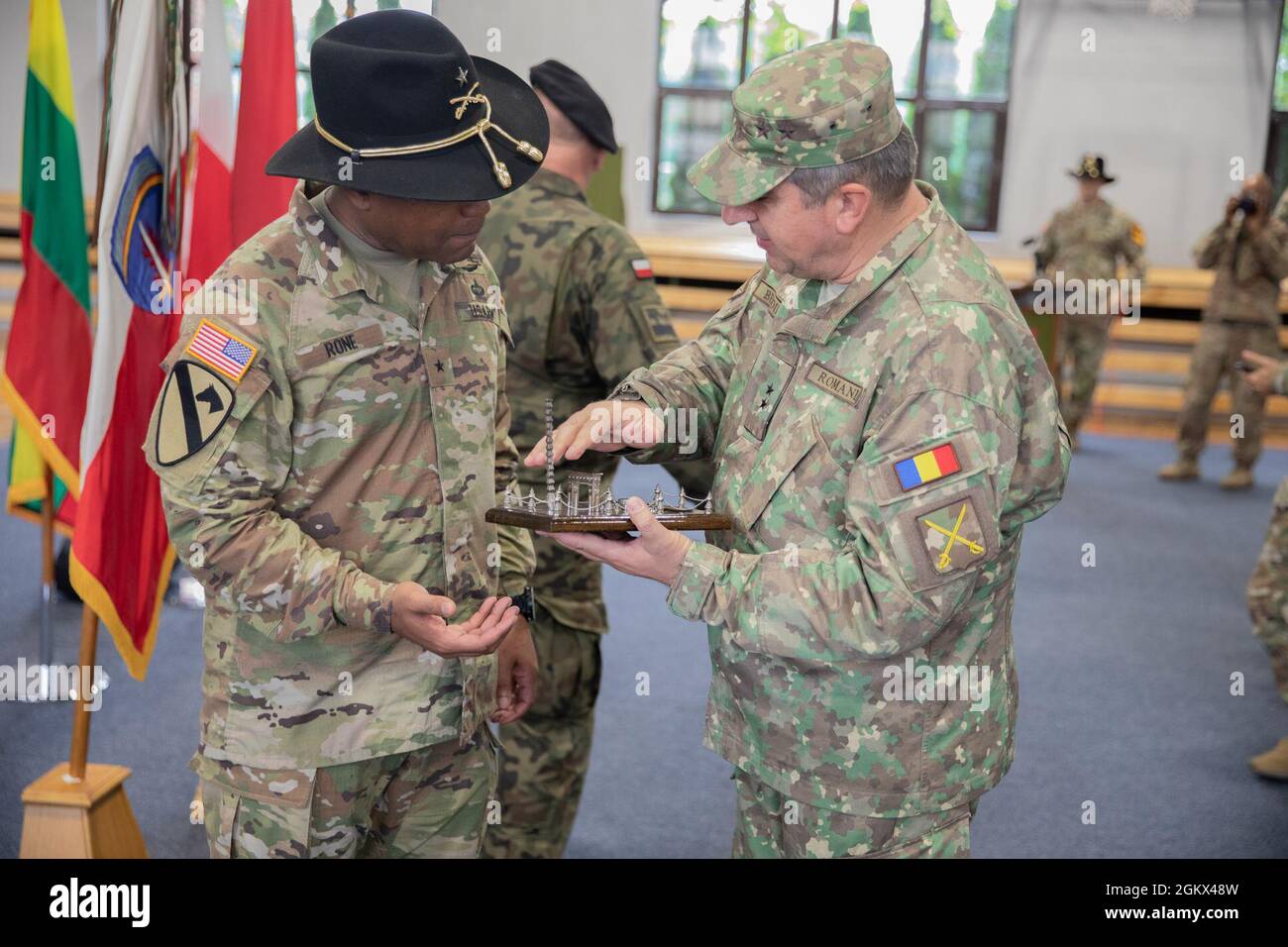 Chief of the romanian land forces hi-res stock photography and images ...