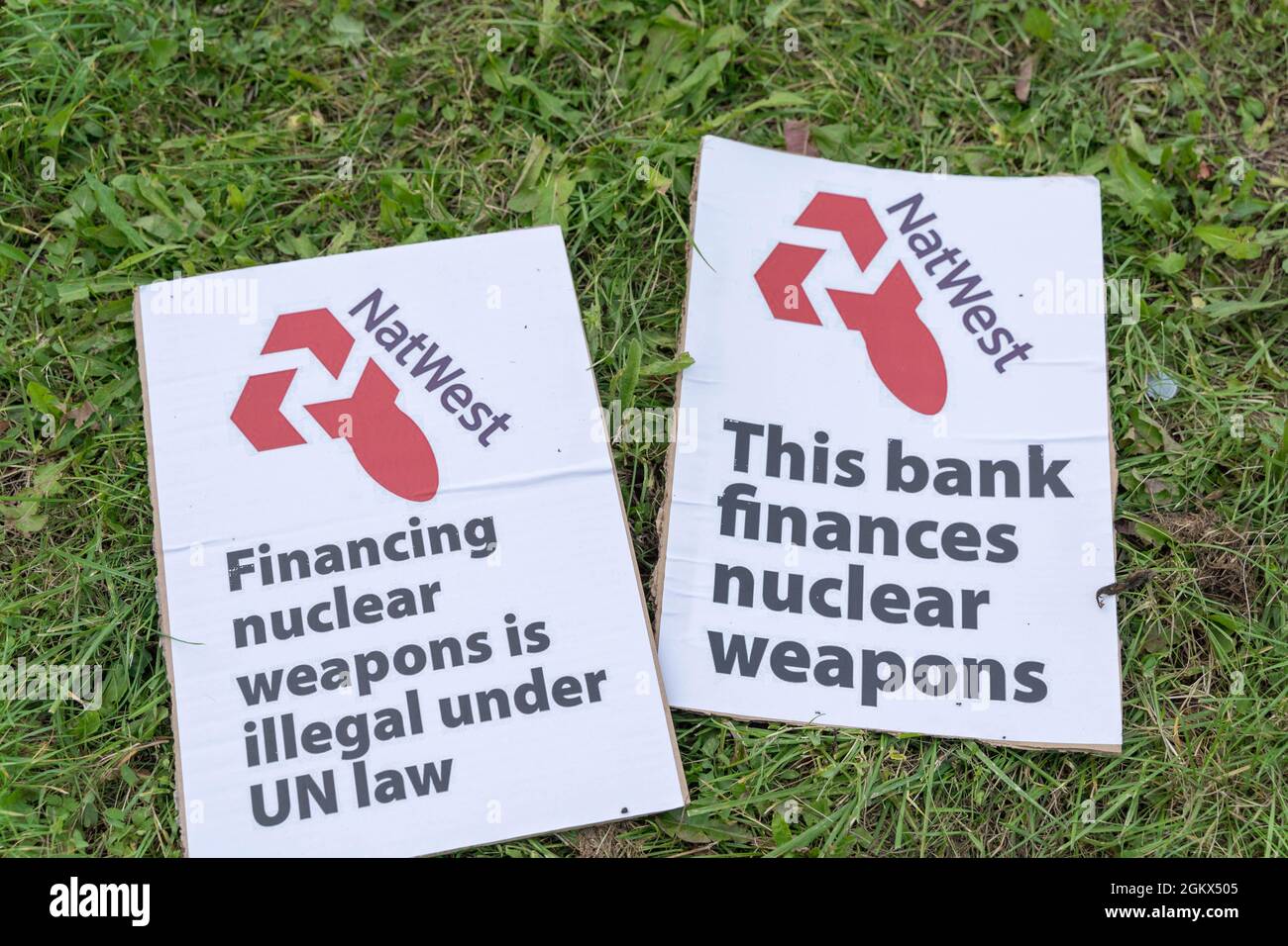 Weapons fair hi-res stock photography and images - Alamy