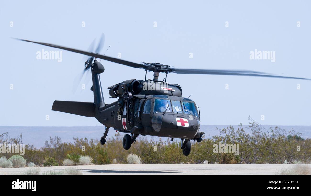 A UH-60 Blackhawk from C Company, "Desert Dustoff," 2916th Aviation ...