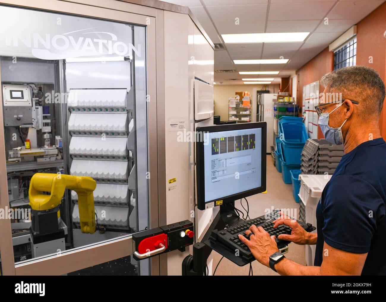 Automated dispensing system hi-res stock photography and images - Alamy