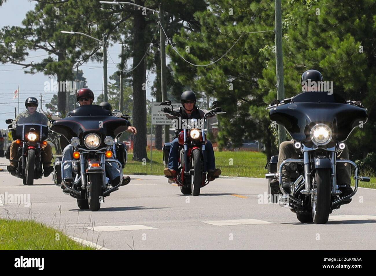 U.S. Marines with Marine Corps Combat Service Support Schools (MCCSSS ...