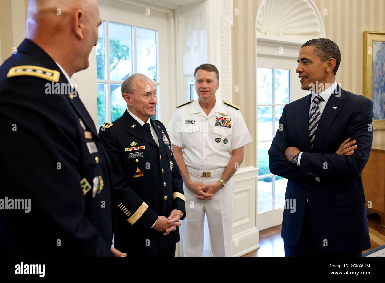 President Barack Obama talks with, from left, Gen. Ray Odierno, Gen ...
