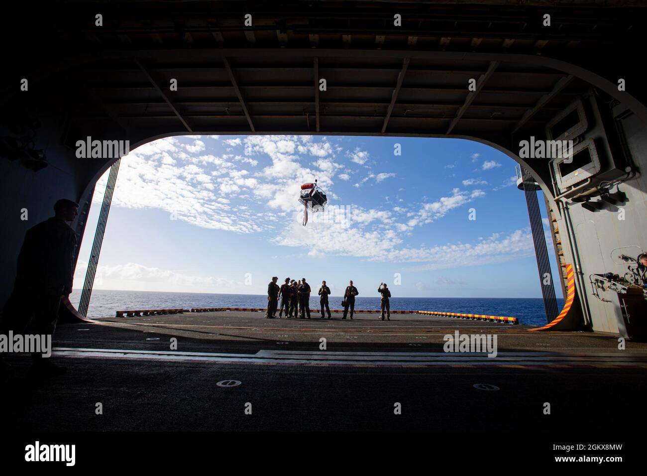 U.S. Marine Corps crew chiefs with Marine Medium Tiltrotor Squadron 265 ...