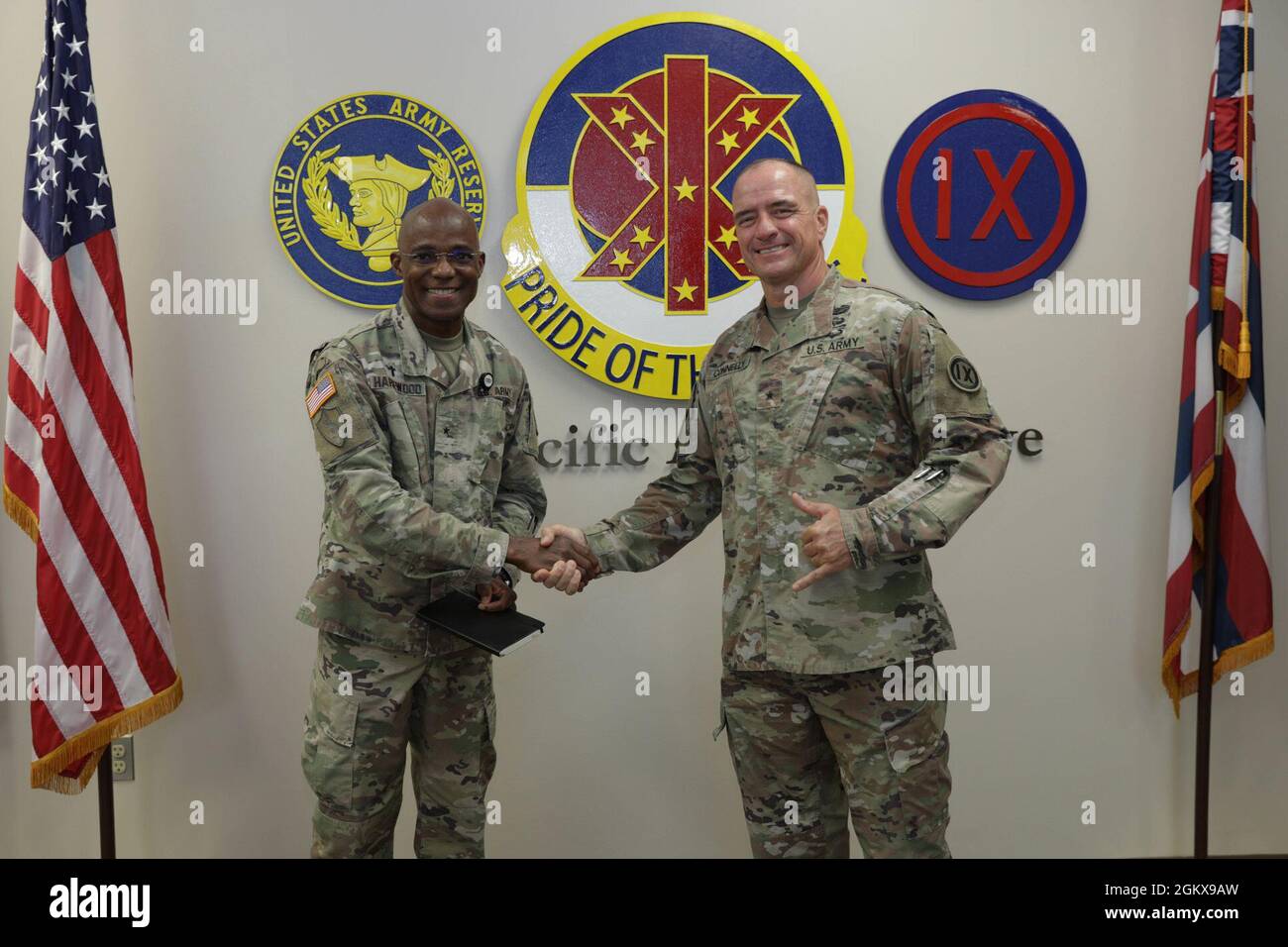 Army reserve 9th mission support command hi-res stock photography and ...