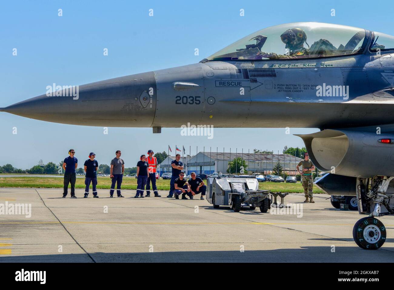 Bulgarian air force members watch an Integrated Combat Turnaround (ICT ...