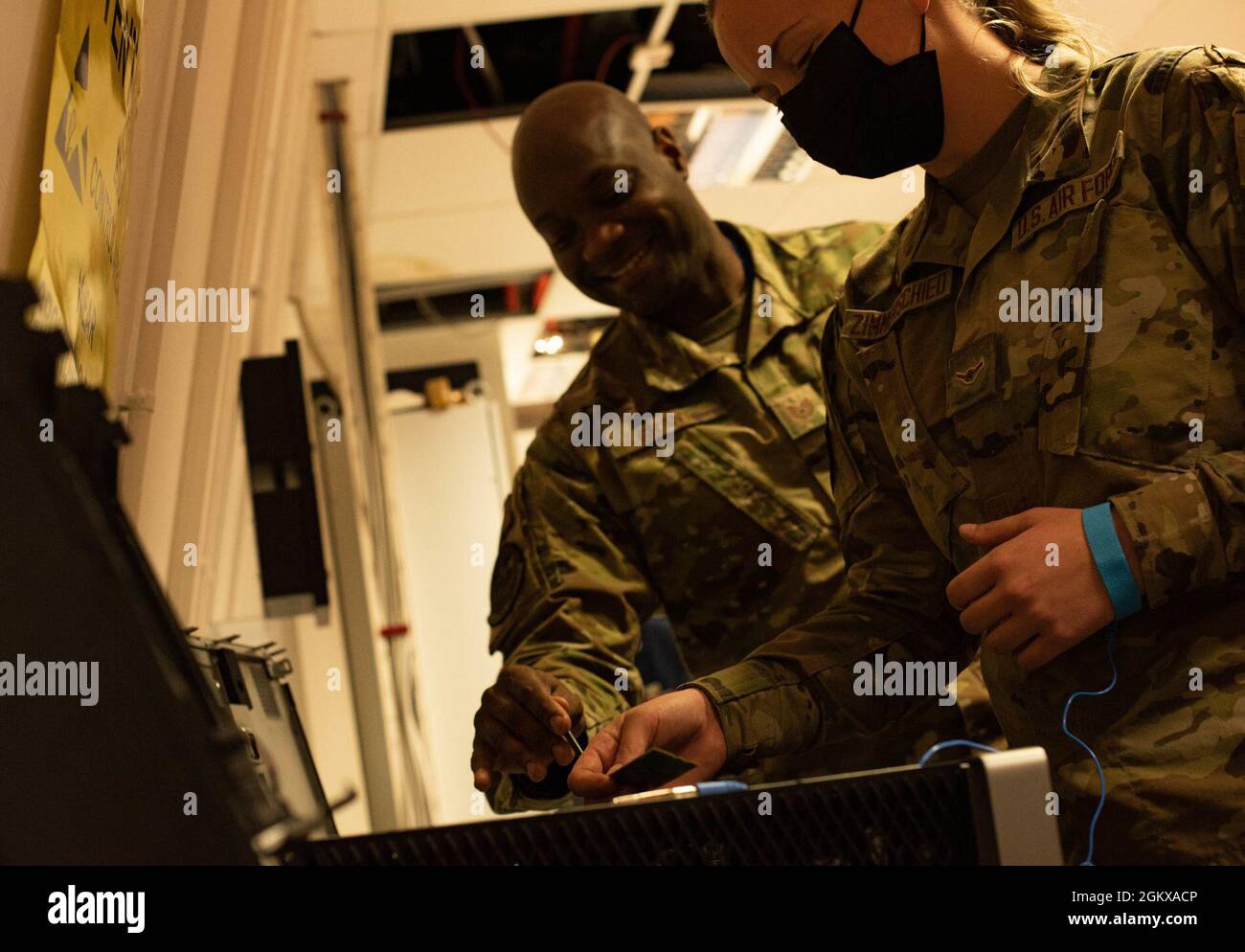 Joint space operations center hi-res stock photography and images - Alamy