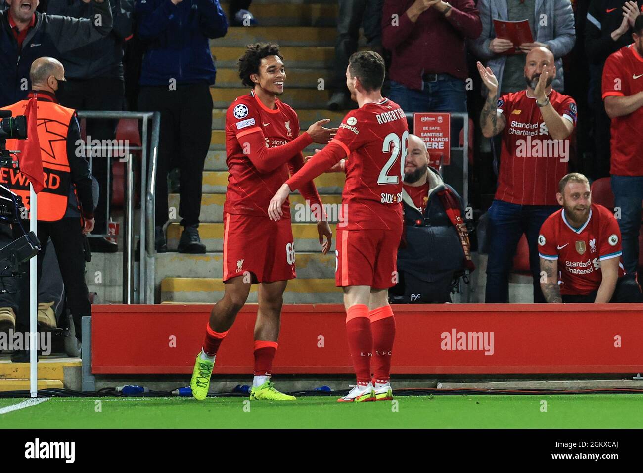 Trent alexander arnold robertson hi-res stock photography and images ...