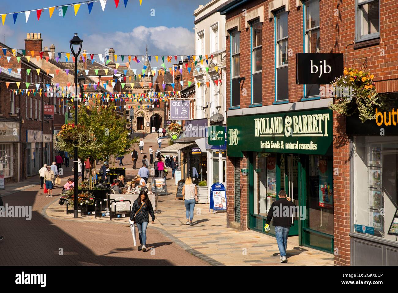 UK, England, Cheshire, Congleton, Bridge Street, pedestrianized ...